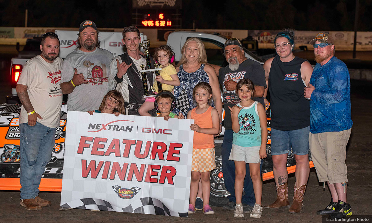 United States Racing Association | Shields, Marrant fifth to first at ...