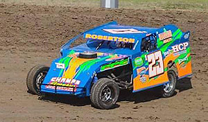 United States Racing Association | Robertson rolls to Red River ...